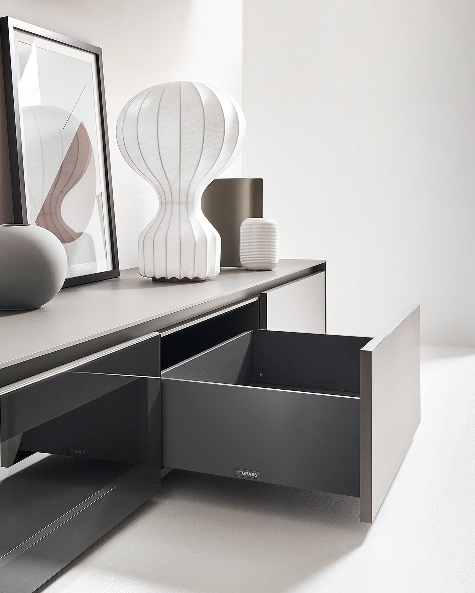 Dynapro: The state-of-the-art concealed slide. — GRASS